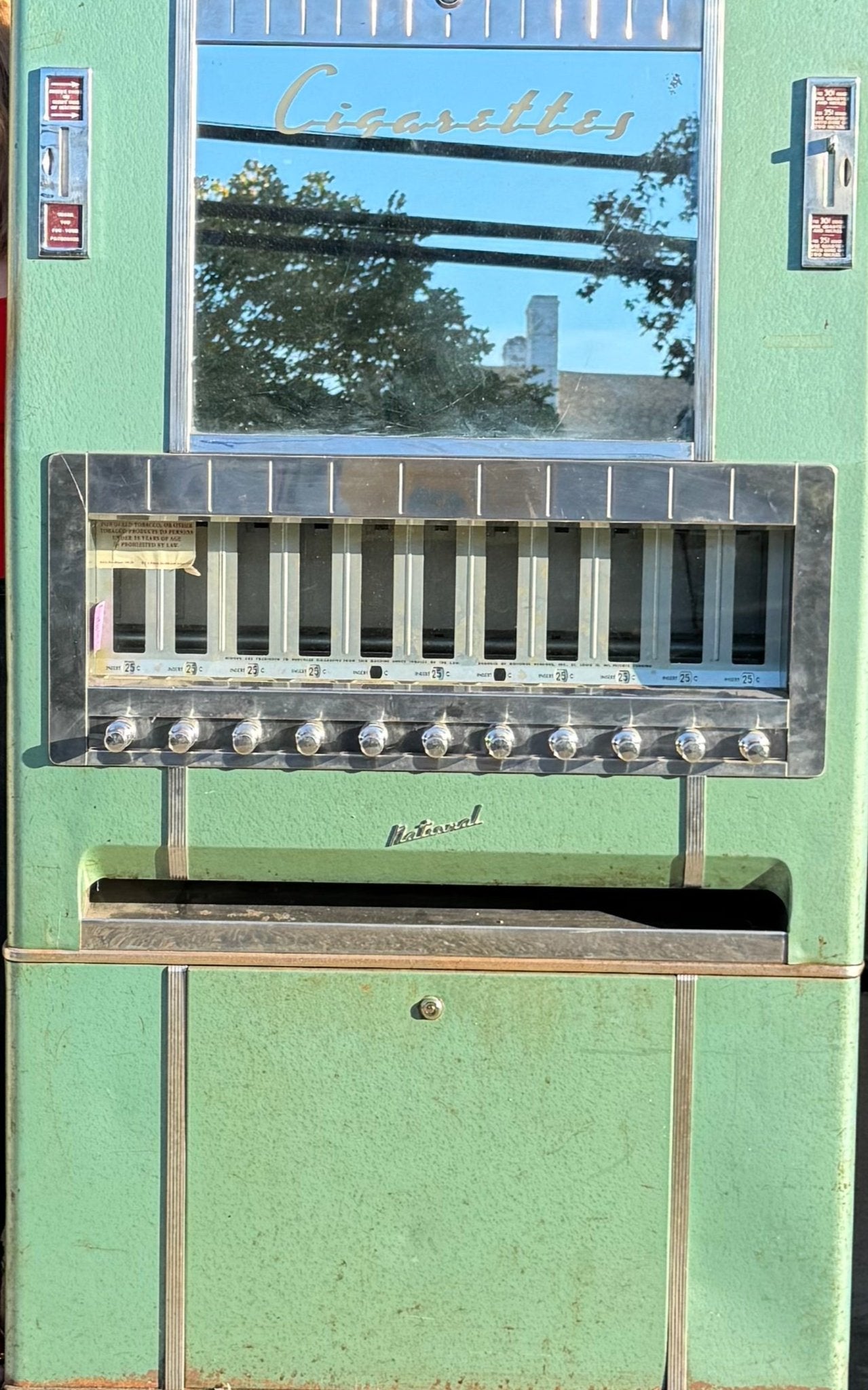 Tiny Art Vending Machine – Dirty Work Vintage